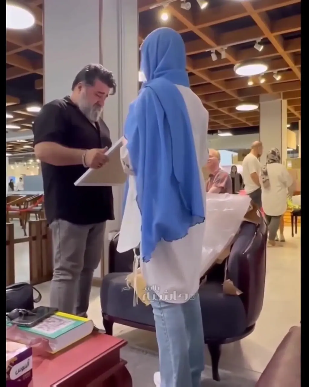 ویدئو سورپرایز تلخ مهدی یغمایی با کادوی همسرش